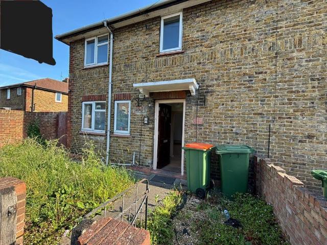 Gainsborough Road London E15 3AF 3 bed semi detached house to rent £2,850 pcm £658 pw