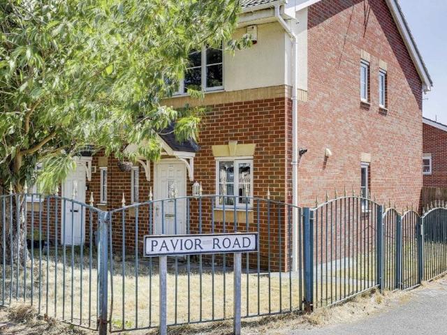 Gainsford Crescent, Nottingham, Nottinghamshire NG5, 2 bed semi detached house to rent, £975 pcm | PrimeLocation
