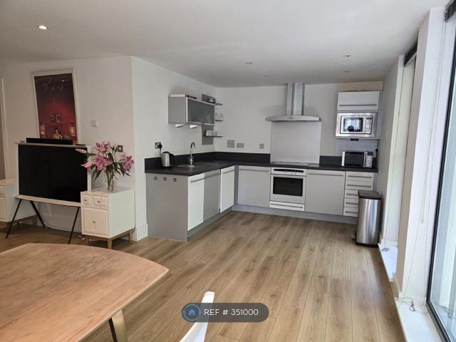 Galaxy Building, London E14, 1 bed flat to rent, £1,950 pcm | PrimeLocation