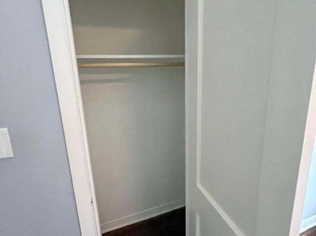 Galena Park Oasis: Private Furnished Room in Houston Area | Full Bed, Smart TV & Workspace | Top Rated Host