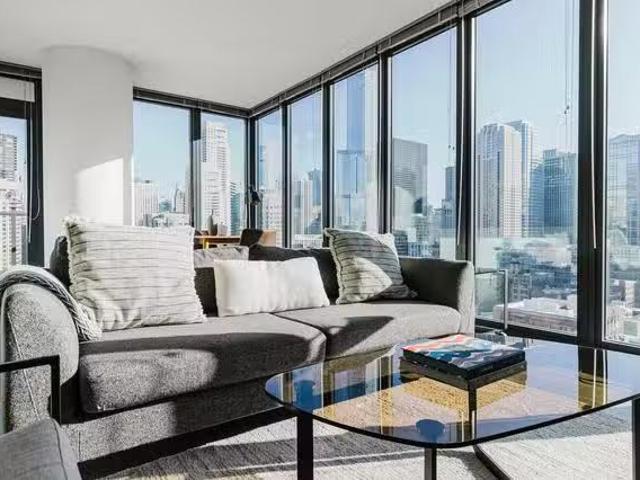 Gallery on Wells, 637 North Wells St, River North 2 Bedroom.
