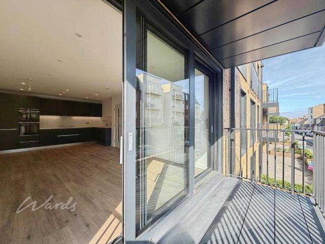 Gallery Walk Margate CT9 2 bed apartment to rent £1,450 pcm £335 pw
