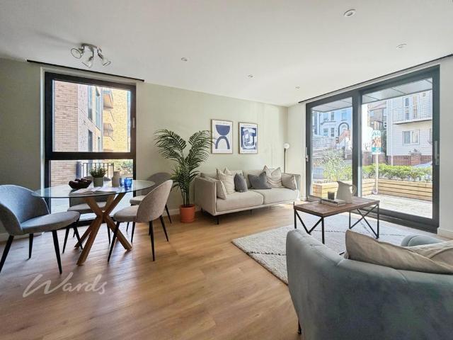 Gallery Walk Margate CT9 2 bed apartment to rent £1,450 pcm £335 pw