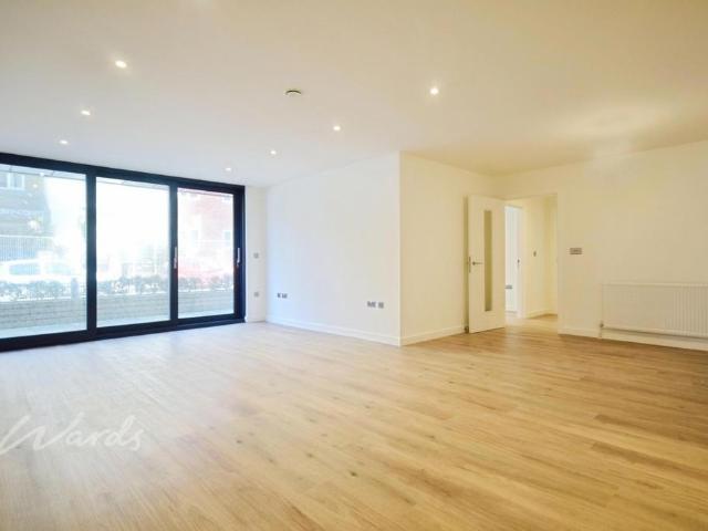 Gallery Walk Margate CT9 2 bed apartment to rent £1,550 pcm £358 pw
