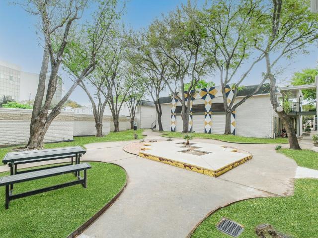 Galleria Flats Apartments 1 Bedroom Apartment for Rent at 3001 Hillcroft St, Houston, TX 77057 Woodlake Briar Meadow