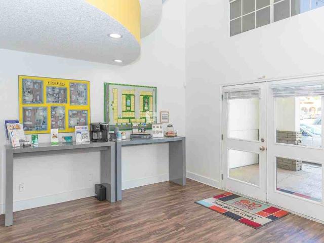 Galleria Flats Apartments 1 Bedroom Apartment for Rent at 3001 Hillcroft St, Houston, TX 77057 Woodlake Briar Meadow