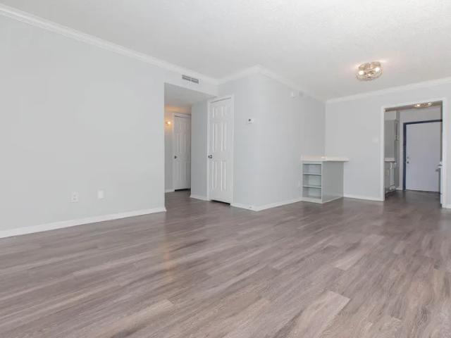 Galleria Flats Apartments 2 Bedroom Apartment for Rent at 3001 Hillcroft St, Houston, TX 77057 Woodlake Briar Meadow