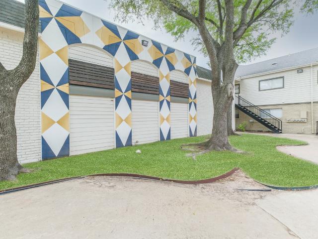 Galleria Flats Apartments 2 Bedroom Apartment for Rent at 3001 Hillcroft St, Houston, TX 77057 Woodlake Briar Meadow