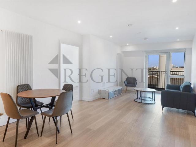 Galleria House, Canning Town, E16 2 bed apartment to rent £2,700 pcm £623 pw