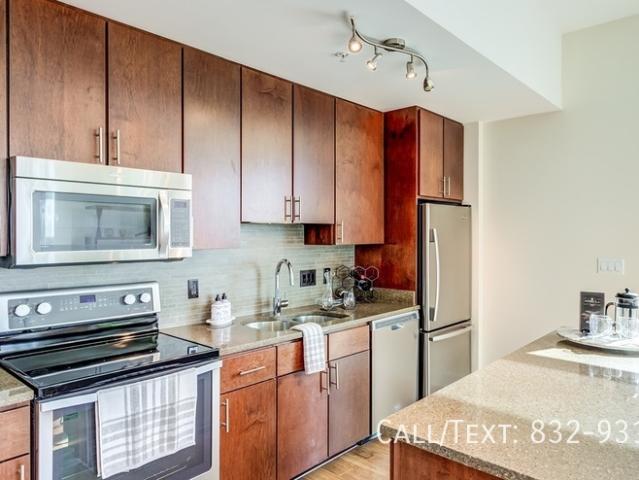 Galleria Oasis | 1 Month Free!
