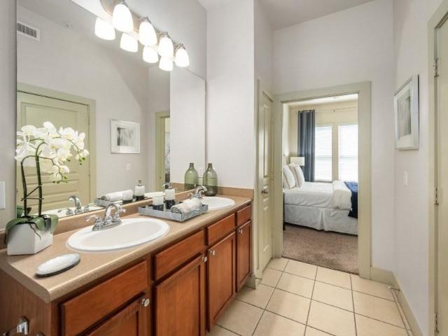 Galleria Parc Apartments 1 Bedroom Apartment for Rent at 3363 Mccue Rd, Houston, TX 77056 Great Uptown