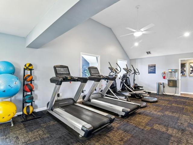 Galleria Park Apartments 1 Bedroom Apartment for Rent at 100 Robins West Pkwy, Warner Robins, GA 31088