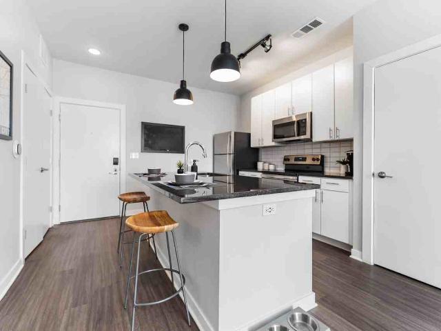 Gallerie Apartments 2 Bedroom Apartment for Rent at 2705 Mcgee Trfy, Kansas City, MO 64108 Union Hill