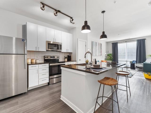 Gallerie Apartments 2 Bedroom Apartment for Rent at 2705 Mcgee Trfy, Kansas City, MO 64108 Union Hill
