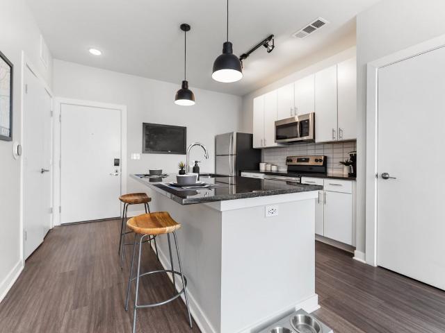 Gallerie Apartments 2 Bedroom Apartment for Rent at 2705 Mcgee Trfy, Kansas City, MO 64108 Union Hill
