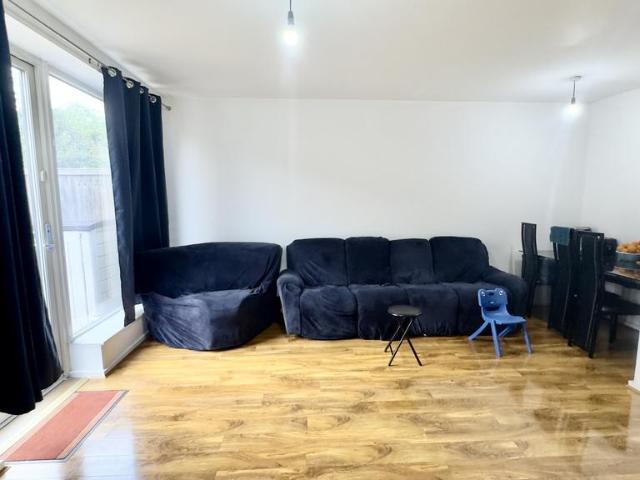 Gallipoli Place, Dagenham RM9 3 bed terraced house to rent £2,400 pcm £554 pw