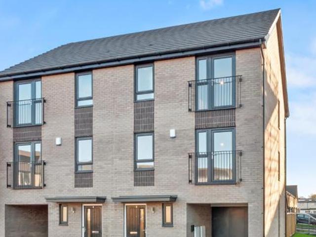 Galloway Drive, Manchester, 4 Bedroom House