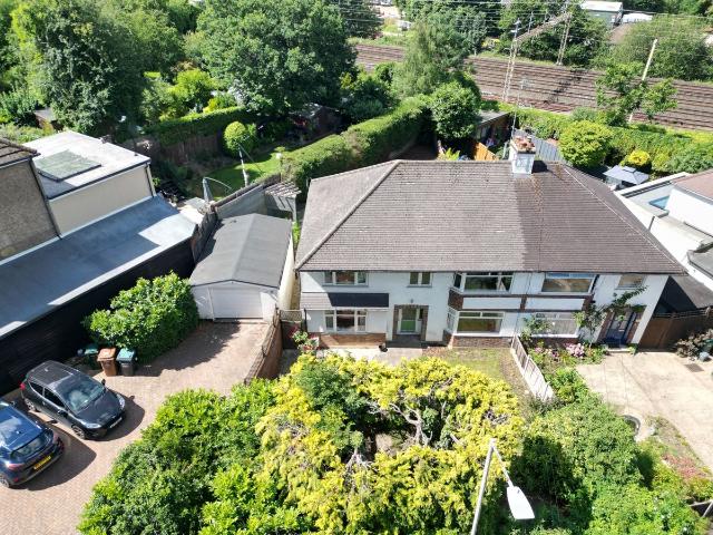 Gallows Hill, Kings Langley, Hertfordshire WD4, 4 bed semi detached house to rent, £2,995 pcm | PrimeLocation