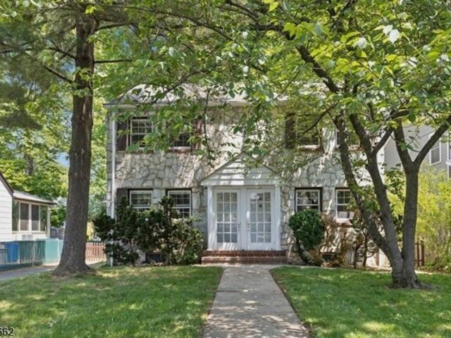 Gallows Hill Rd, Cranford, Condo For Sale