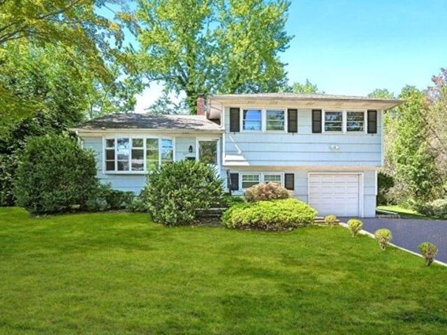 Gallows Hill Rd, Cranford, Home For Sale