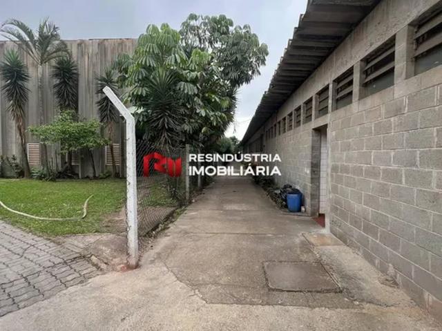 Galpão 2.560 m² Venda Jandira SP