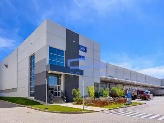 Galpão 32514 m² 44 Docas c/ Niveladoras Dutra Guarulhos