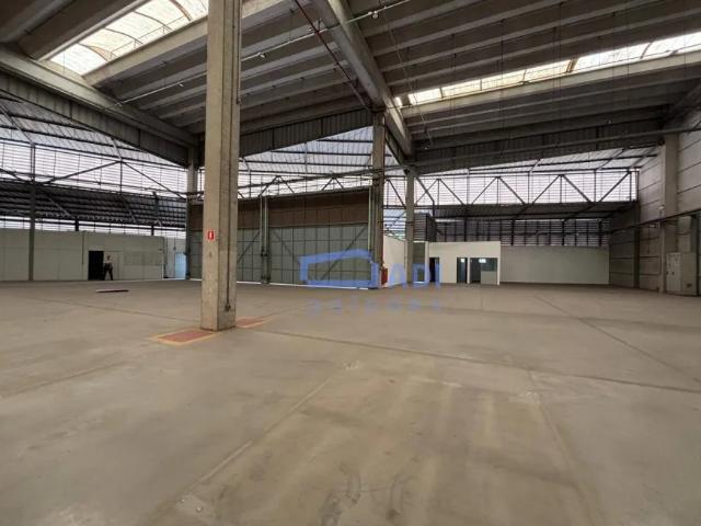 Galpão 5640 m² – Pé direito 12 m – Barueri/Castello Branco