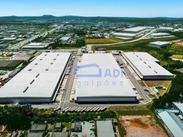 Galpão 6404 m² 32 docas Dutra Guarulhos