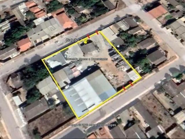 Galpão 900m2 com 3600 metros quadrados de área, Luziânia a 500 mts da BR 040