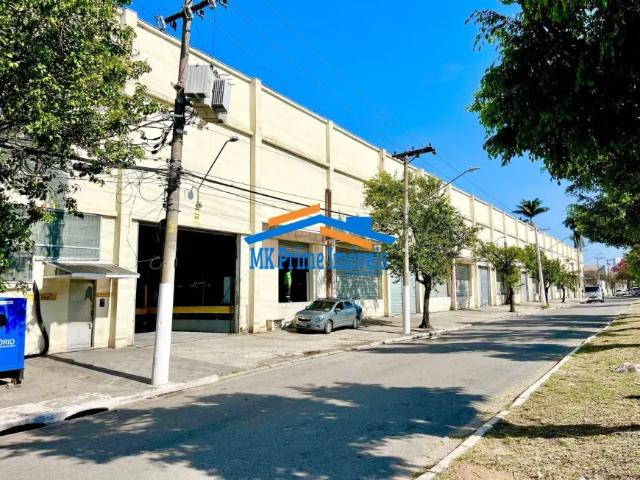 Galpão c/ 37 docas 9.500m² pé direito 7 metros para locação Vila Leopoldina