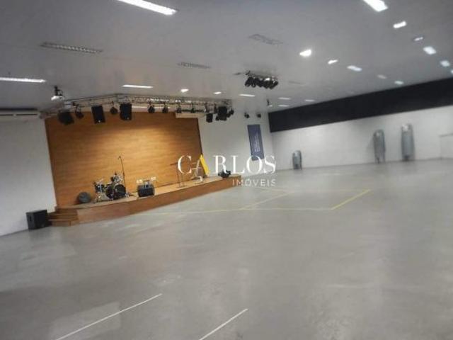 Galpão com acabamento primoroso mais casa comercial!