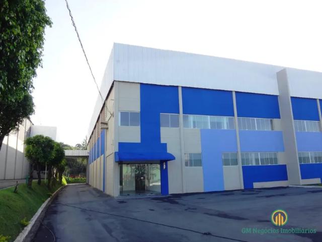 Galpão com 675m2 em condominio Santana do Parnaíba