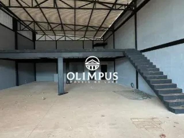 Galpão Comercial no Bairro Novo Mundo para Alugar em Uberlândia
