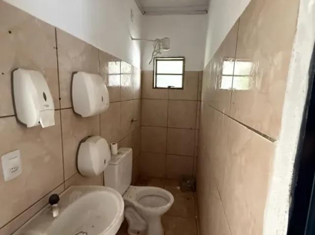 Galpão Comercial com Area, Salas, Banheiros, proprio para Mecanica, Industria, D