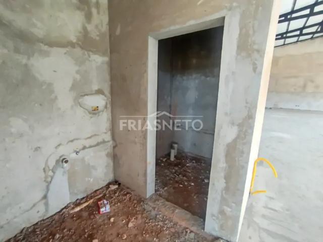 Galpão comercial de esquina
