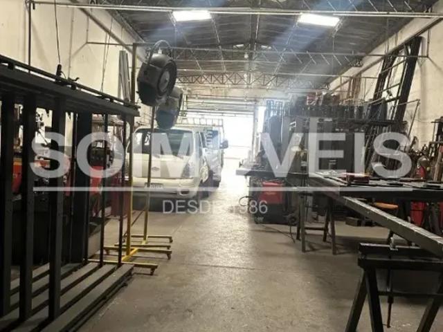 Galpão Comercial de 500m² na Vila Maria, São Paulo Salas, Banheiros e Vagas de Garagem Imóvel de