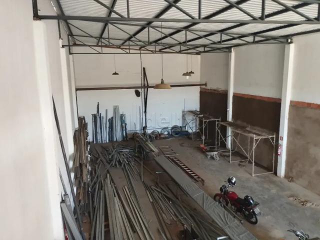Galpão comercial disponível para locação no bairro Santa Rosa em Uberlândia MG
