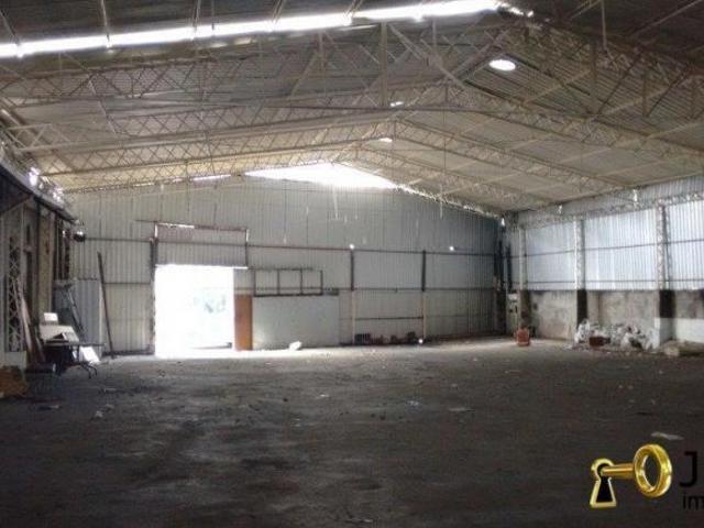GALPÃO COMERCIAL EM PINHEIROS
