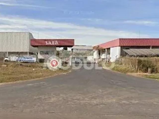 Galpão comercial para locação no Distrito Indústrial