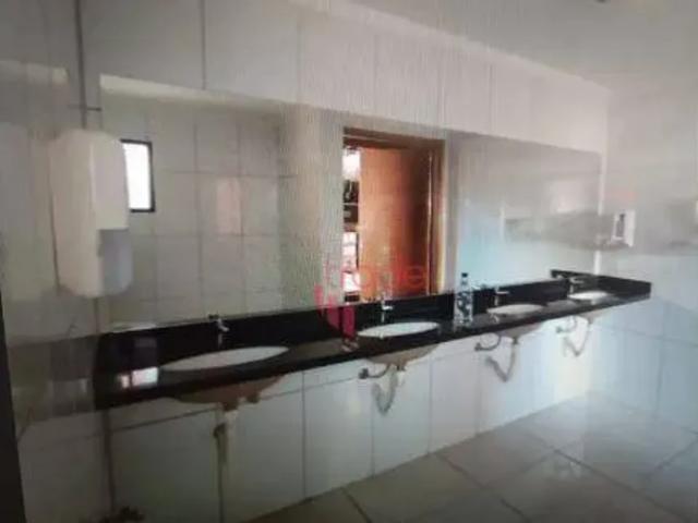 Galpão Comercial para Locação com 07 salas no Bairro Vila Monte Alegre em Ribeirão Preto com Ótima L