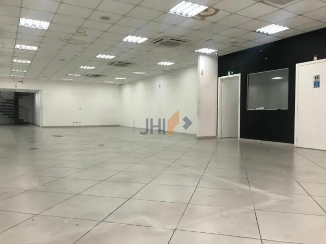 Galpão Comercial para locação com 300m² Rua Voluntários da Pátria Santana