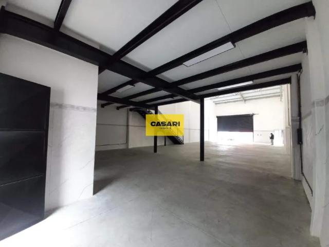 Galpão Amplo com Mezanino na Av. Dom Ruyce F. Alvim – 400 m² de Terreno