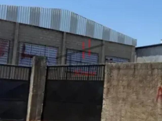 Galpão Atibaia Aluga 3.300 Metros