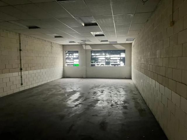 Galpão / Barracão 2.700m² para venda e locação, Centro Pertto da estação de trem, São Caetano do Su
