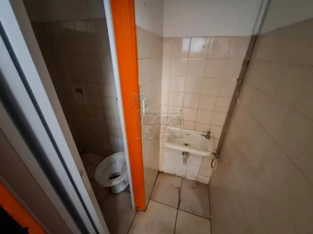 Galpão de 154m² com 02 lavabos para locação Jardim Interlagos