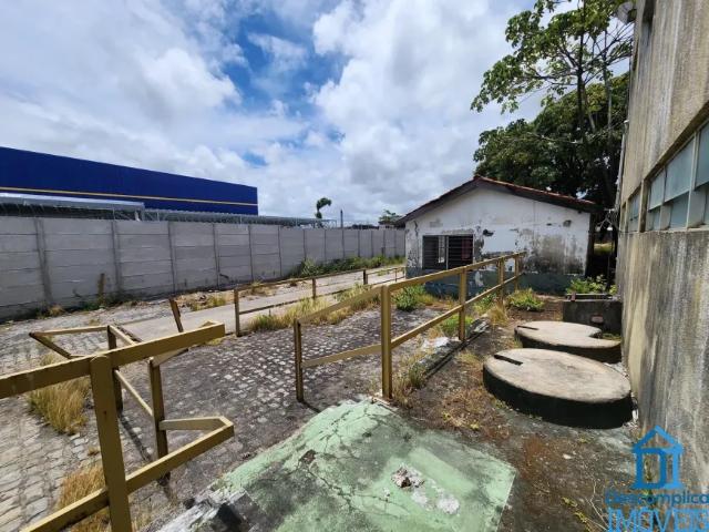 Galpão de 1.370m² + terreno de 1.715m² na Imbiribeira, Recife/PE