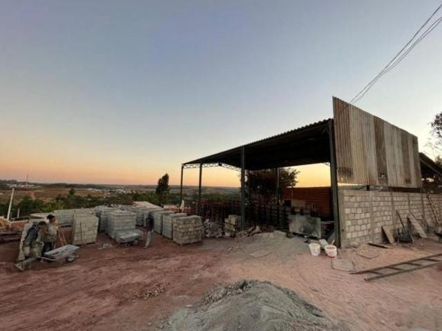 GALPÃO de 220 metros quadrados no Setor Placa da Mercedes Brasília DF