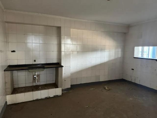 Galpão de uso COMERCIAL, 935 m² venda por R$ 3.300.000 ou aluguel por R$ 923/mês Jardim Alice
