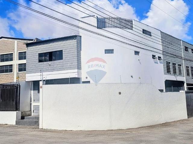 Galpão / Depósito / Armazém para venda em Jardim Leocádia em Sorocaba São Paulo de 418.00m² com 3 Garagens