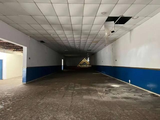 Galpão / Depósito para Venda em Taubaté/SP Centro